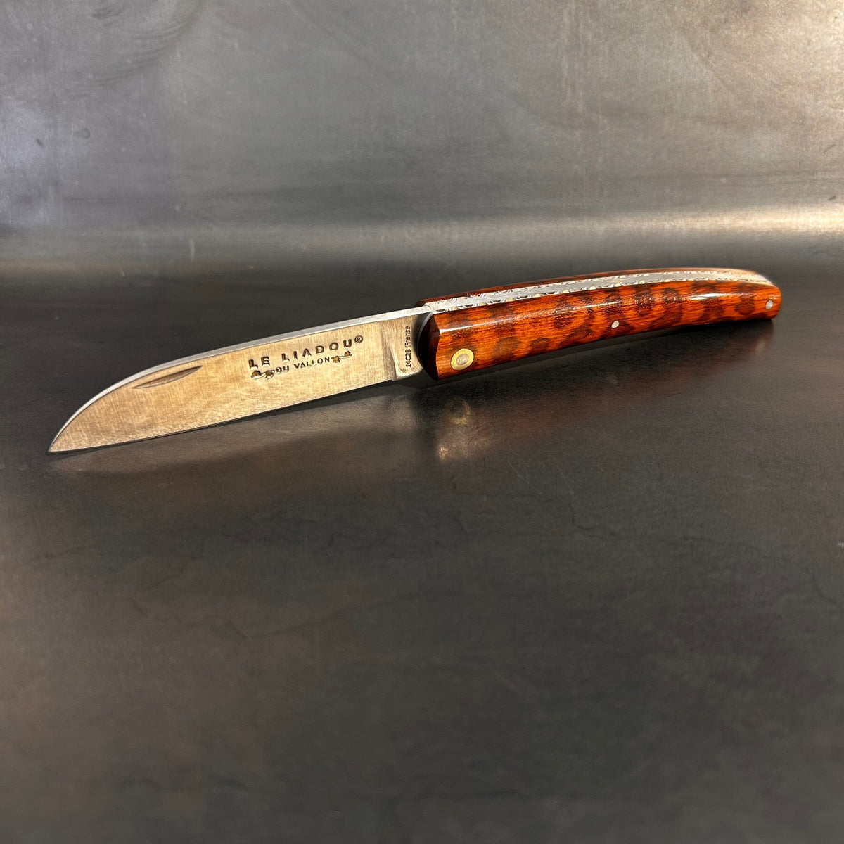 Snakewood Handle Knife with Hand-Engraved Liners | Handcrafted Pocket ...